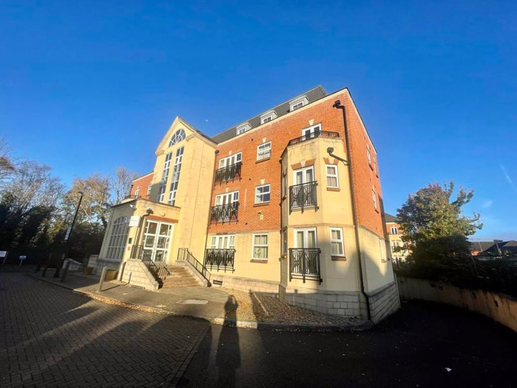 16 Elmers Court, Beaconsfield, Buckinghamshire, HP9 1QF