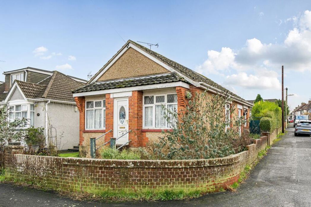 35, Waterlooville, Hampshire, PO7 5BN