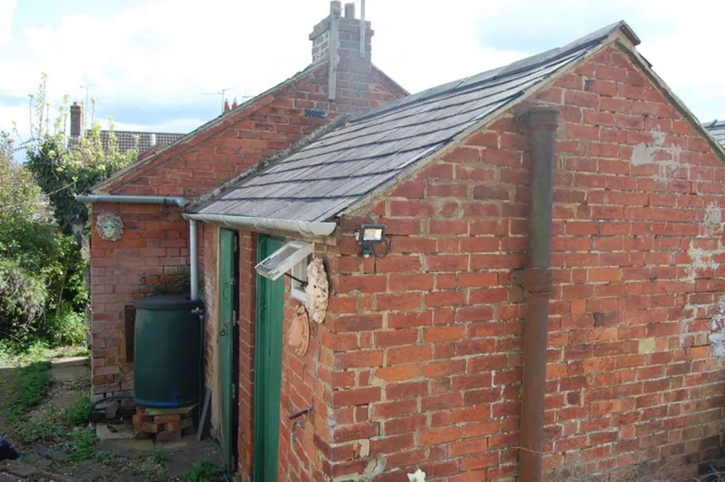61, Northants, Northamptonshire, NN6 7RA